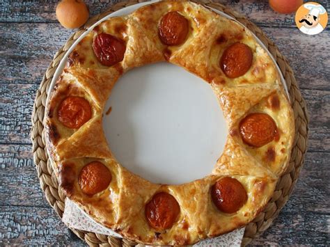 Corona Di Pasta Sfoglia Con Crema Pasticcera E Albicocche Ricetta