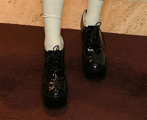 Jenna Ortega Updates Menswear In Heeled Oxfords At Thom Brownes 20th