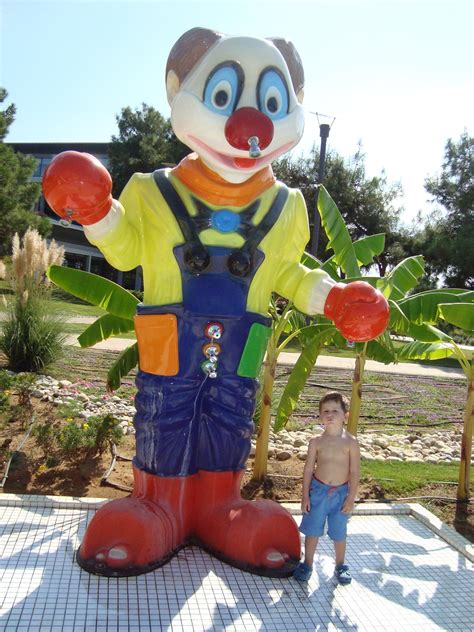 Clown Shower Park Invest