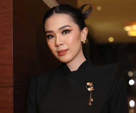 Pendidikan Mentereng Chef Devina Koki Cantik Lulusan Manajemen Bisnis