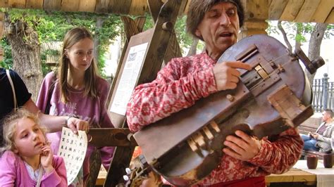 Необычные старинные музыкальные инструменты Руси Колёсная лира ๑۩๑ Фестиваль Времена и эпохи