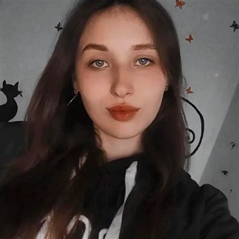 ♡𝒦𝓊𝓁𝒾𝒸𝒽𝑒𝓋𝓈𝓀𝒶 ♡ Valyaa 18 • Threads Say More