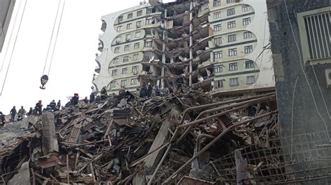 Reacciones un terremoto en Turquía de magnitud causa miles de muertos