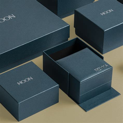 Outbox Moon Simple Sdj Packing