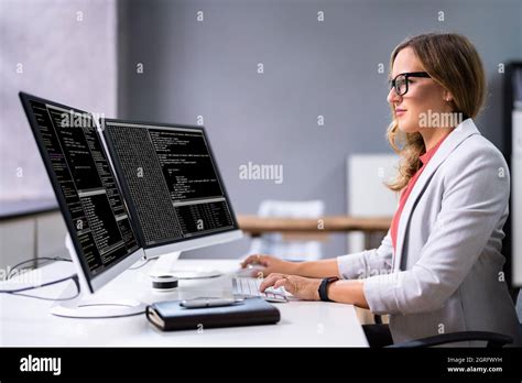 Developer Programmer Woman Coding Software On Computer Stock Photo Alamy