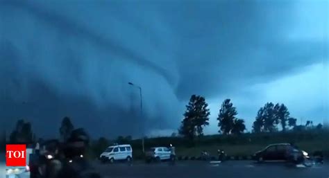Massive Shelf Cloud Appears In Haridwar Netizens Call It Scary Yet