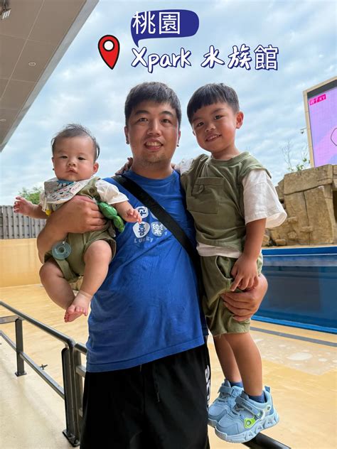 💓正彥and湯圓｜兄弟成長日常💓 越大越喜歡坐看到隔壁桌的有夠香的啦！ 圖二一直看不停😂😂😂 恐龍裝 湯圓弟弟篇 Instagram