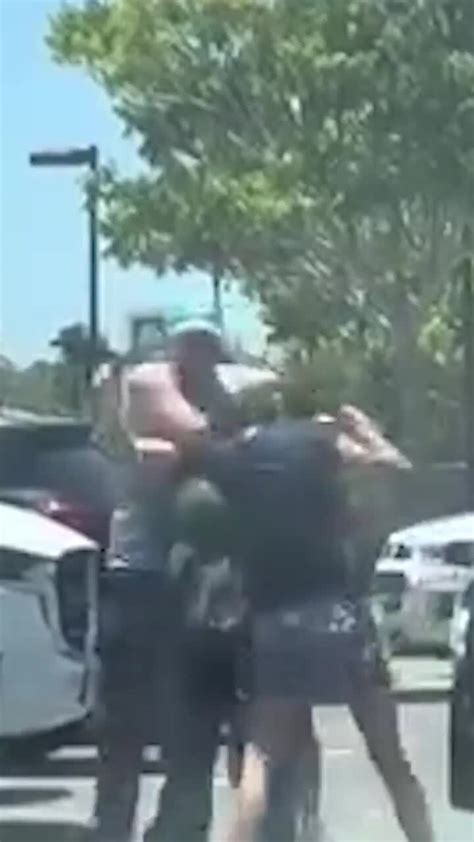 Two Women Brawl In Orion Shopping Centre In Springfield Video