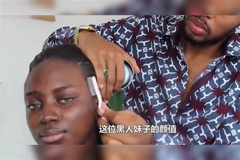 化妆师给黑人妹子化妆，一顿猛如虎操作，网友：换头了？化妆操作妹子