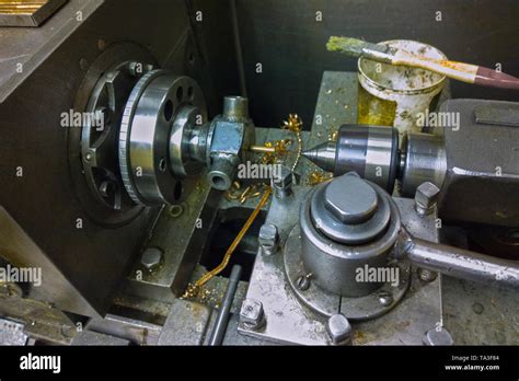 Lathe Collet Chuck Hi Res Stock Photography And Images Alamy