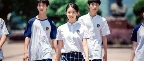 中国最美校服盘点，有你的学校吗？ Their Grass Shirts