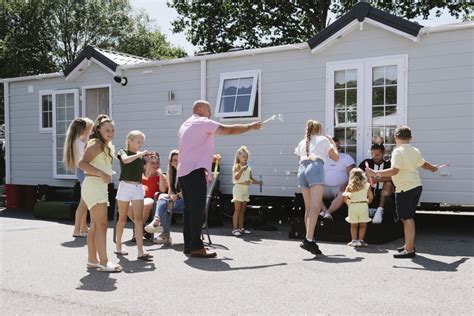 FFT Call On Schools To Tackle Racist Bullying Against Gypsy Roma And