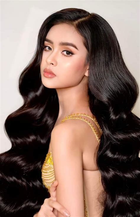 គ្រួសារ ល្អហួស ជួលអ្នកឯកទេសធ្វើសក់ពីថៃ នៅថ្ងៃប្រកួតផ្ដាច់ព្រ័ត្រ បវរកញ្ញាវ័យក្មេង