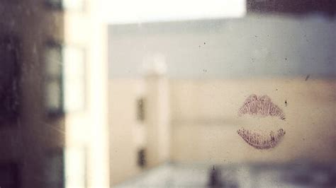 11 Sexy Script Typefaces With Voluptuous Curves