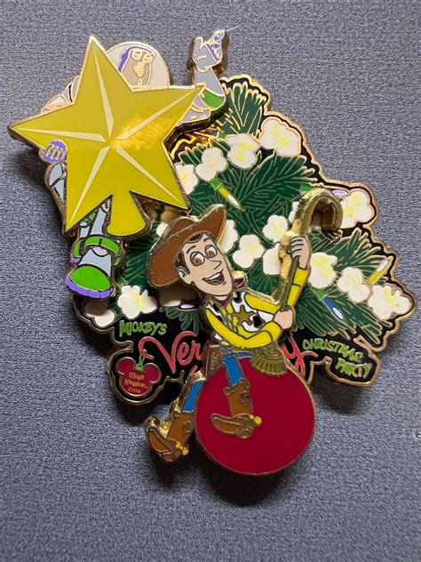 Disneys Mickeys Very Merry Christmas Party Limited Edition Trading Pin Etsy