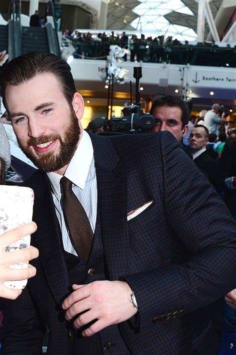 Chris Evans Attends The Premiere Of ‘the Avengers Age Of Ultron At