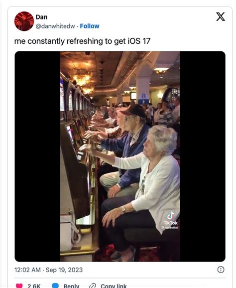 Meme Kocak Ios 17 Pengguna Iphone Xs Meringis Iphone X Menangis