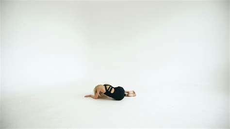 Teen Girl Barefoot Photos Download The Best Free Teen Girl Barefoot