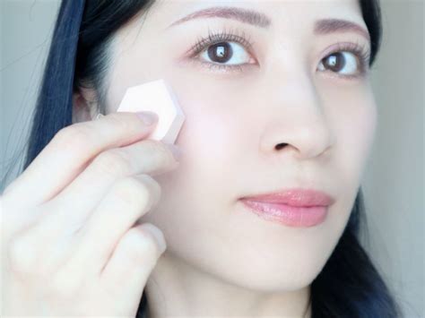 汗や皮脂でドロドロ夏のパーツ別メイク直し方法を徹底解説