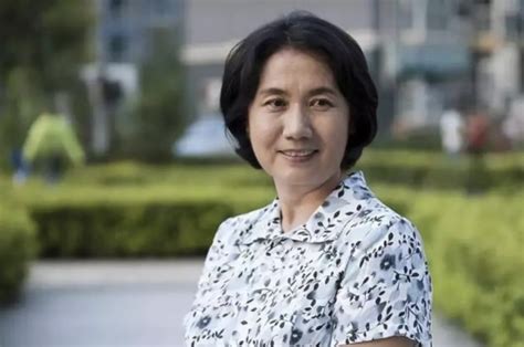 婚前必知！4種「惡婆婆」面相大公開～臉頰尖、上耳朵尖細、眉毛細都是！