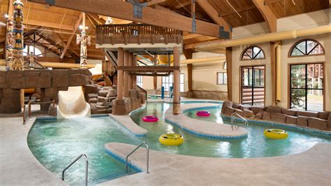 Indoor Water Park And Rides In Wisconsin Dells Great Wolf Lodge