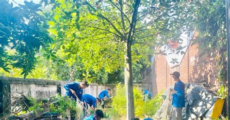 အထွေထွေအတွင်းရေးမှူး ငုယင်ဖူထရွန်၏ ဇာတိမြို့၌ အမျိုးသားဈာပနအတွက် ပြင်ဆင်ရန် လူငယ်များ လမ်းများန