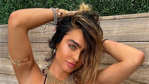 Influencer Sommer Ray In Two Piece Workout Gear Shares A Special Selfie