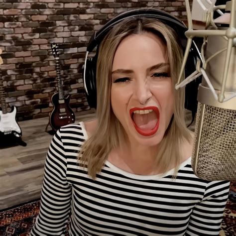 Sara Loeras Instagram Twitter And Facebook On Idcrawl