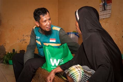 Tebar Sembako Nusantara Bahagiakan Janda Dan Dhuafa WAHDAH INSPIRASI