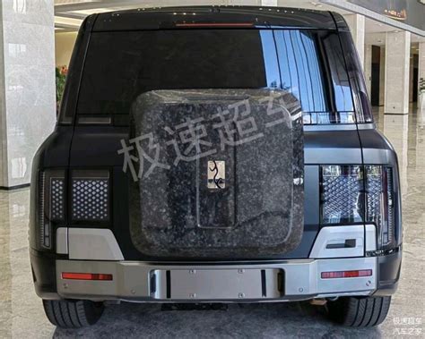 细节曝光！首批比亚迪仰望u8进店，“花岗岩”备胎罩甲骨文车标车家号发现车生活汽车之家