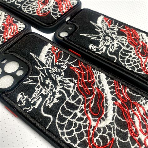 칙 Chik [당일제작] 용 문신 타투 야광 자수 핸드폰 케이스 이레즈미 레터링 아이폰 14 갤럭시 위시버킷