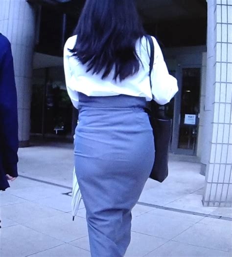 極上美人olお姉さんの美巨尻がイヤらしい
