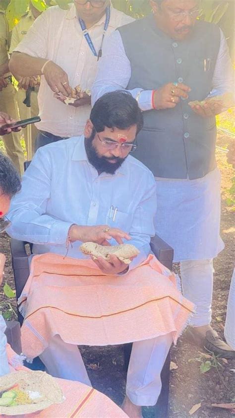 Aniket Sarvankar On Twitter जमिनीवरचा माणूस साधं सोपं सरळ राहणं