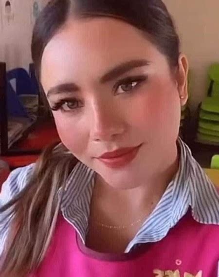 Professora Compartilha Foto De Biquíni Nas Redes Sociais Pais De