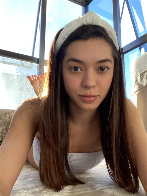 I Loved My Lips In This Selfie Would U Like Them Around Ur Cock Scrolller