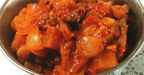 돼지고기 깍두기 조림