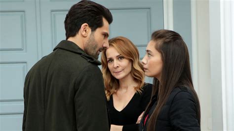 Kara Sevda Sezon B L M Tek Par A Full Hd Zle Puhutv