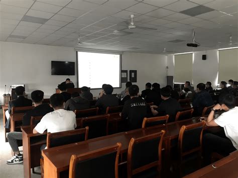 低压电工培训：强技能 促就业事务中心区人社