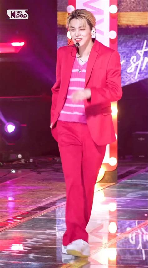 Pin By Dina Amalia On Choi Yeonjun 💙🤍💙 Pantsuit Fashion Pants