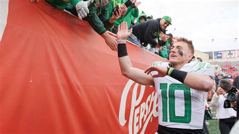 Oregon Football Bo Nix Takes A Leap In Week 10 Heisman Trophy Odds