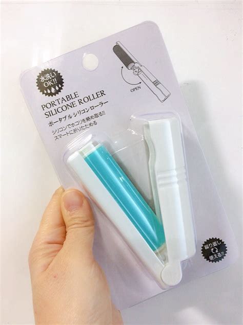 【セリア】洗えば何度でも使える！洋服のホコリ取り用ローラーが超優秀♪持ち歩けるサイズなのもうれしい♡