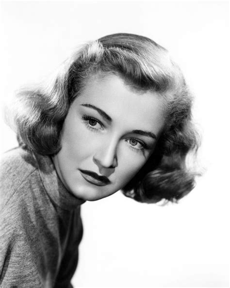 30 Fabulous Portrait Photos Of Nina Foch In The 1940s ~ Vintage Everyday