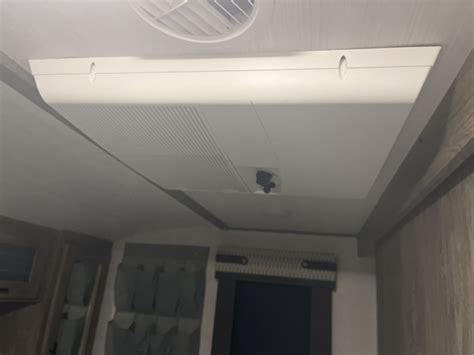 Advent Air Rv Air Conditioner 13 500 Btu White Advent Air Rv Air