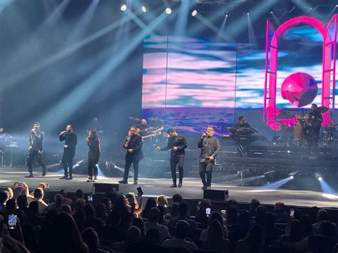 Voz Veis dejó el alma en la primera noche de La Última Función World Tour
