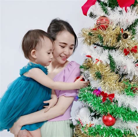 Kissy Malaysia Tsin Added A New Photo Kissy Malaysia Tsin