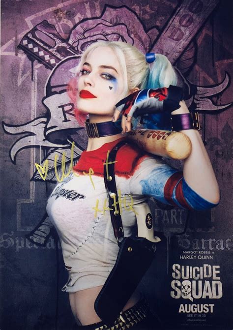 Suicide Squad Photo Margot Robbie Autographed Signed