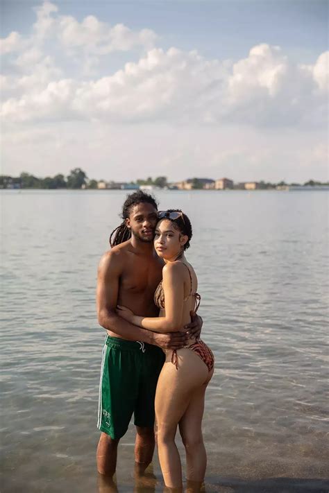 Love Island Detroit A Photo Essay Of Young Love On Detroits Belle Isle