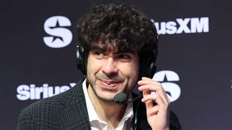 Tommy Dreamer Habla Sobre El Jefe De Aew Tony Khan Usando Un Collarín