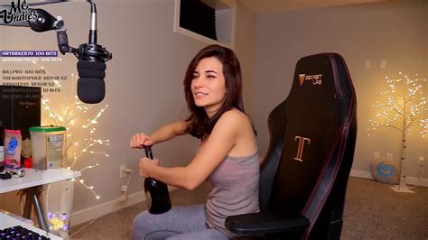 TWITCH SEXY GIRL STREAMER THICC MOMENTS COMPILATION YouTube