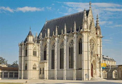 How Gothic Architecture Redefined Medieval Design With Light And